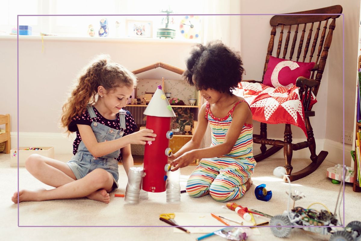 The 3 stages of play every parent needs to know to save their sanity ...