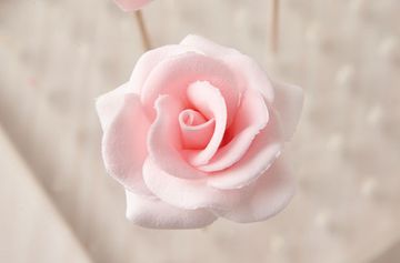 How to make sugar roses | GoodtoKnow