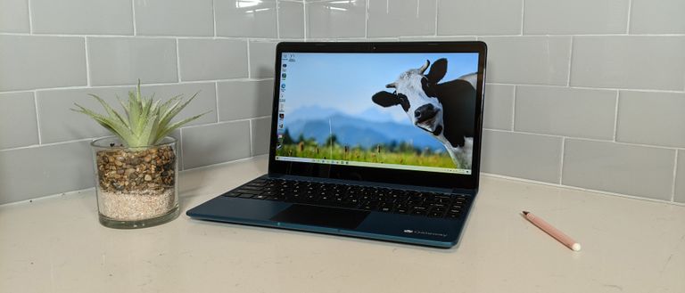 Gateway 14.1-inch Ultra Slim Notebook review | Laptop Mag