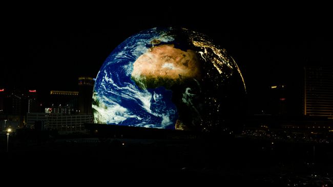 See the Las Vegas Sphere transform into Earth, Mars and the moon | Space