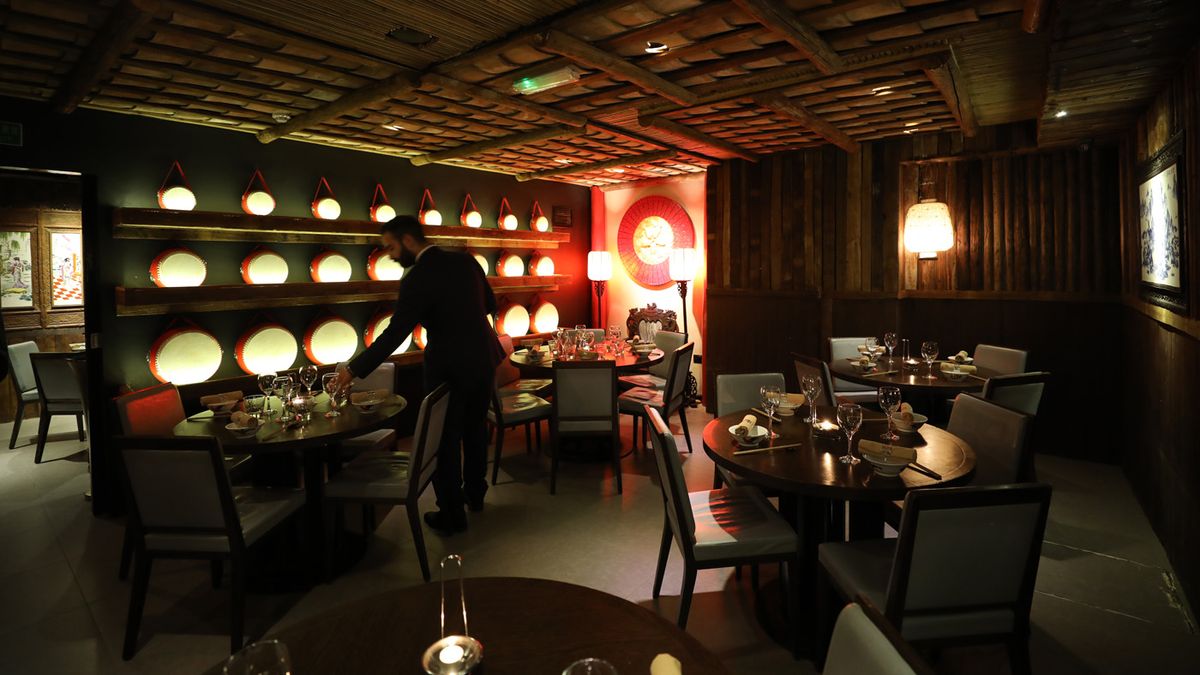 Sizzling Sichuan: Dragon Inn Club restaurant review | The Week