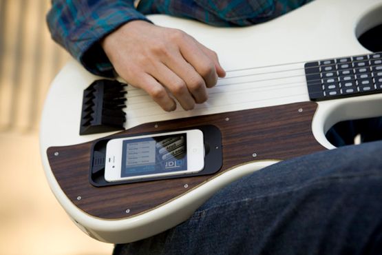 Video: The gTar, a Fully Digital, iPhone-Powered Guitar, Hits ...