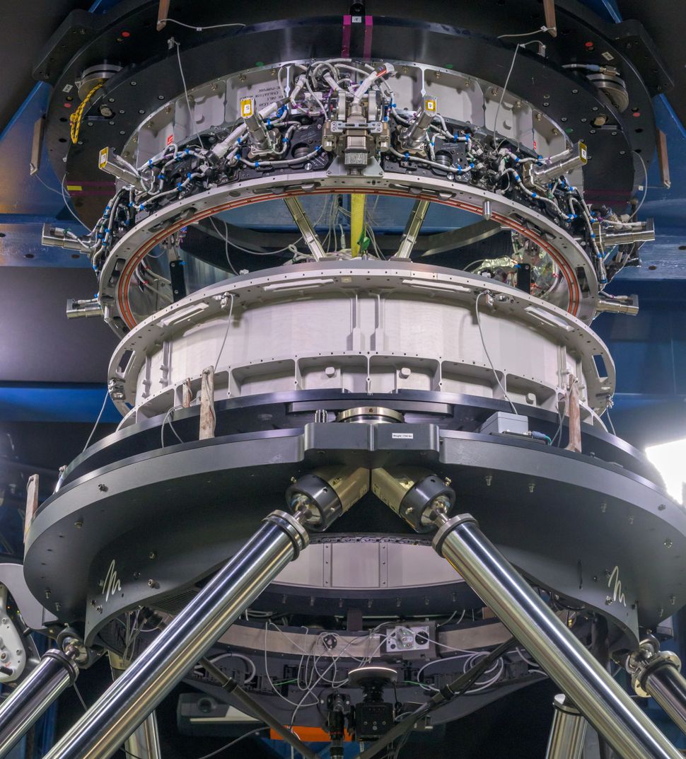 SpaceX Starship docking system readies for moon missions in tests with ...