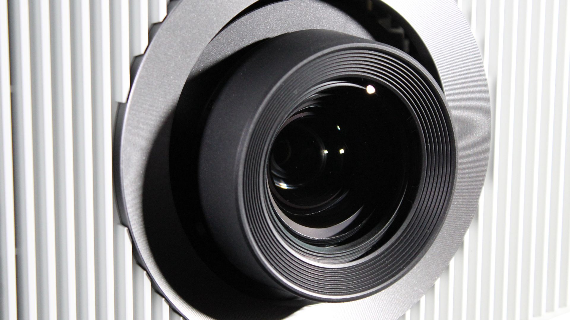 Sony VPL-XW5000ES review: an affordable native 4K laser projector | T3