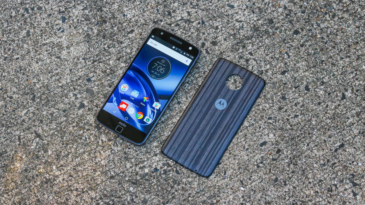 Motorola's newest Moto Mod has a 360-degree camera on top | TechRadar
