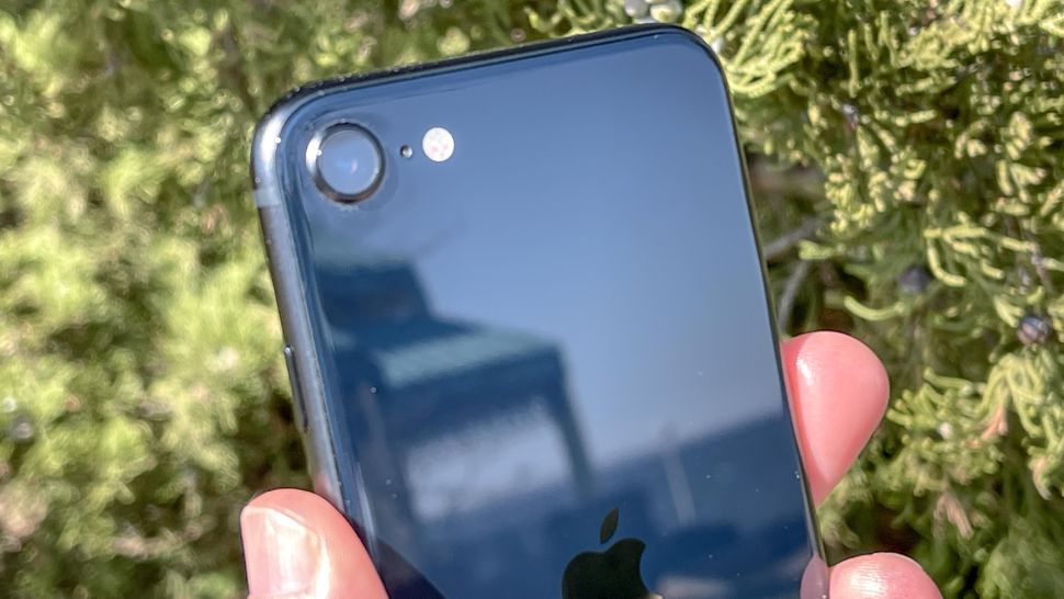 iPhone SE (2022) review | Tom's Guide
