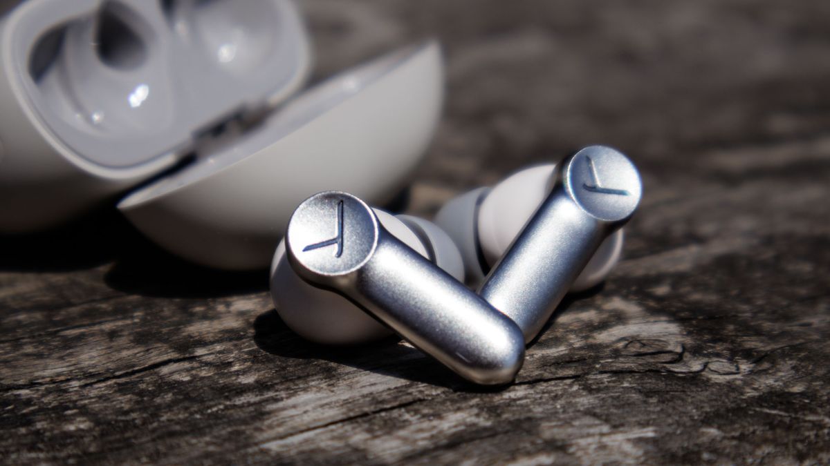 Beyerdynamic Amiron 100 review: A solid AirPods 4 alternative, If you ...