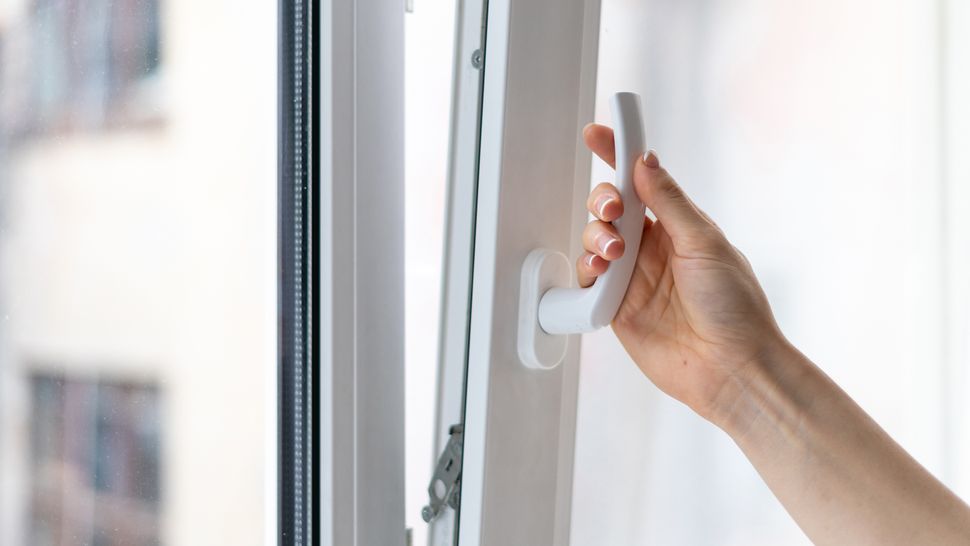 Window Handle Types: Which Handles Suit Which Windows? | Homebuilding