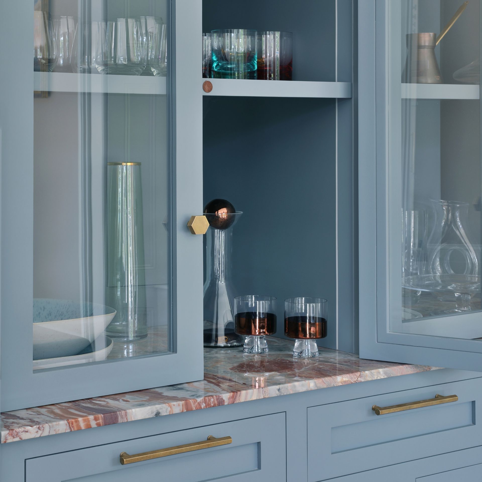 Kitchen drawers vs cabinets - which is best for your space? | Ideal Home