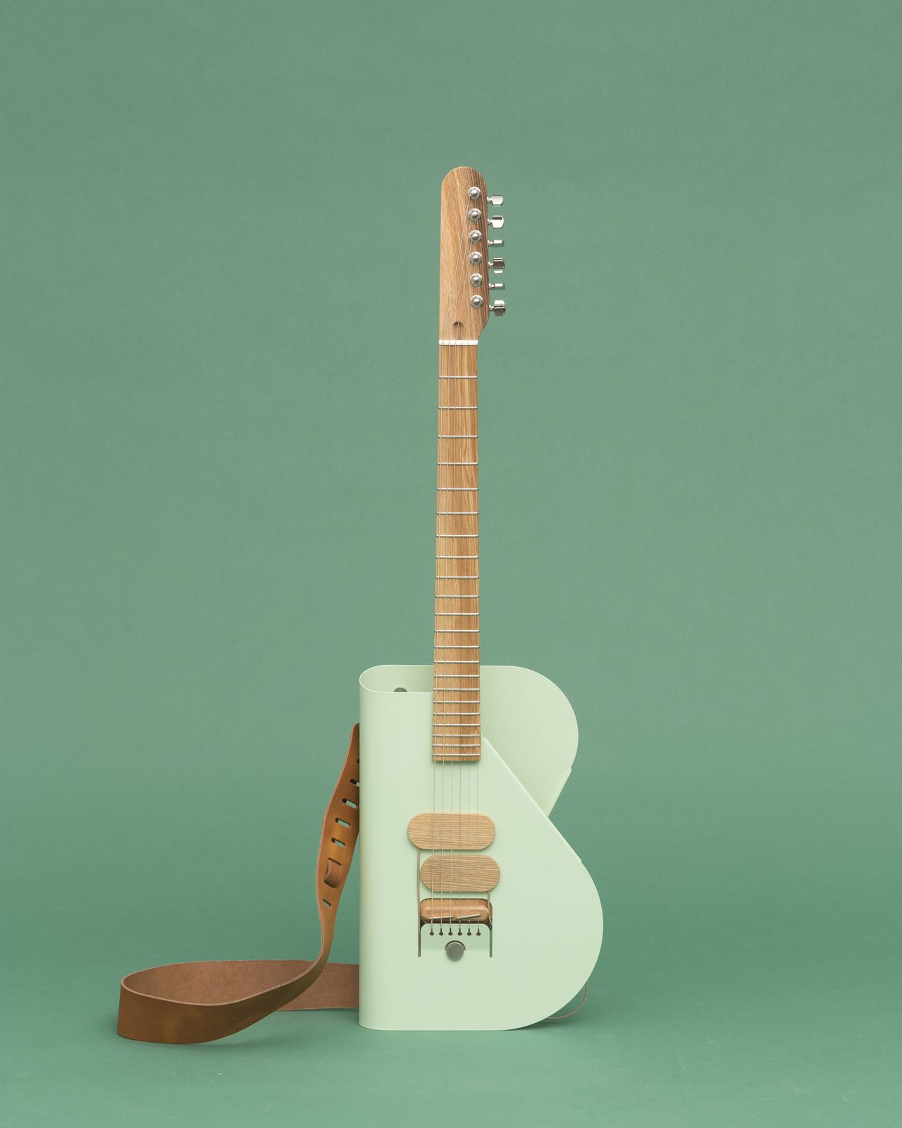 Cosmo is a cutting-edge guitar by Verso Musical Instruments | Wallpaper