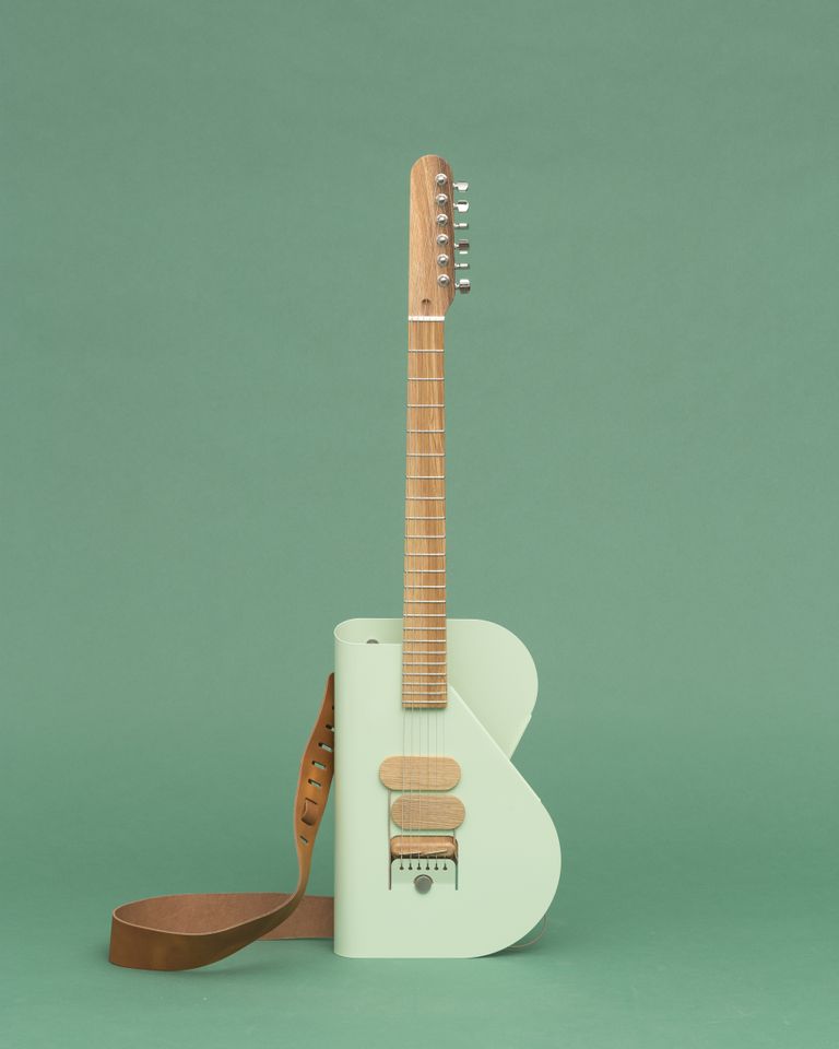 Cosmo is a cutting-edge guitar by Verso Musical Instruments | Wallpaper