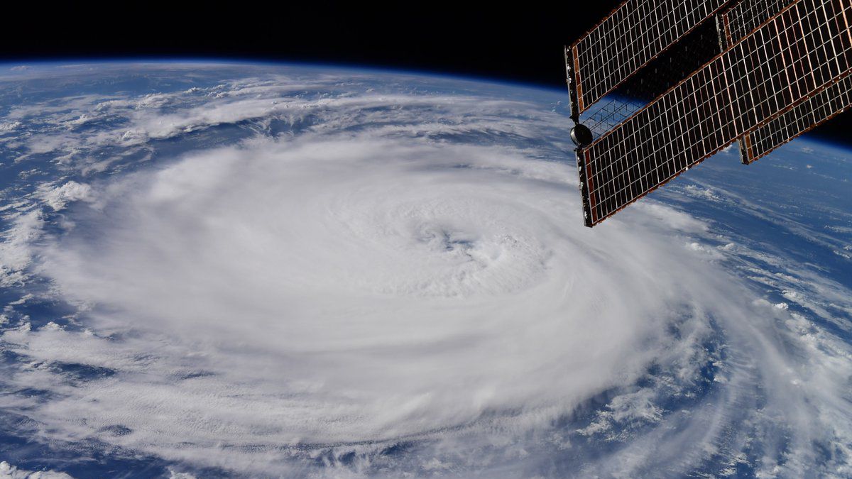 Astronauts spot Hurricane Larry from space (photos) | Space