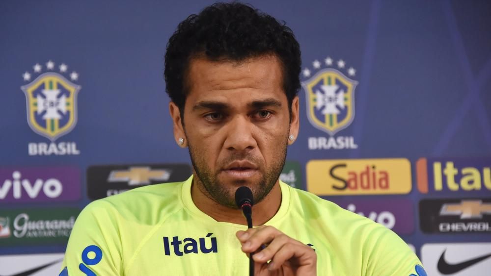 Dani Alves: Brazil do not have the same philosophy as Barca | FourFourTwo