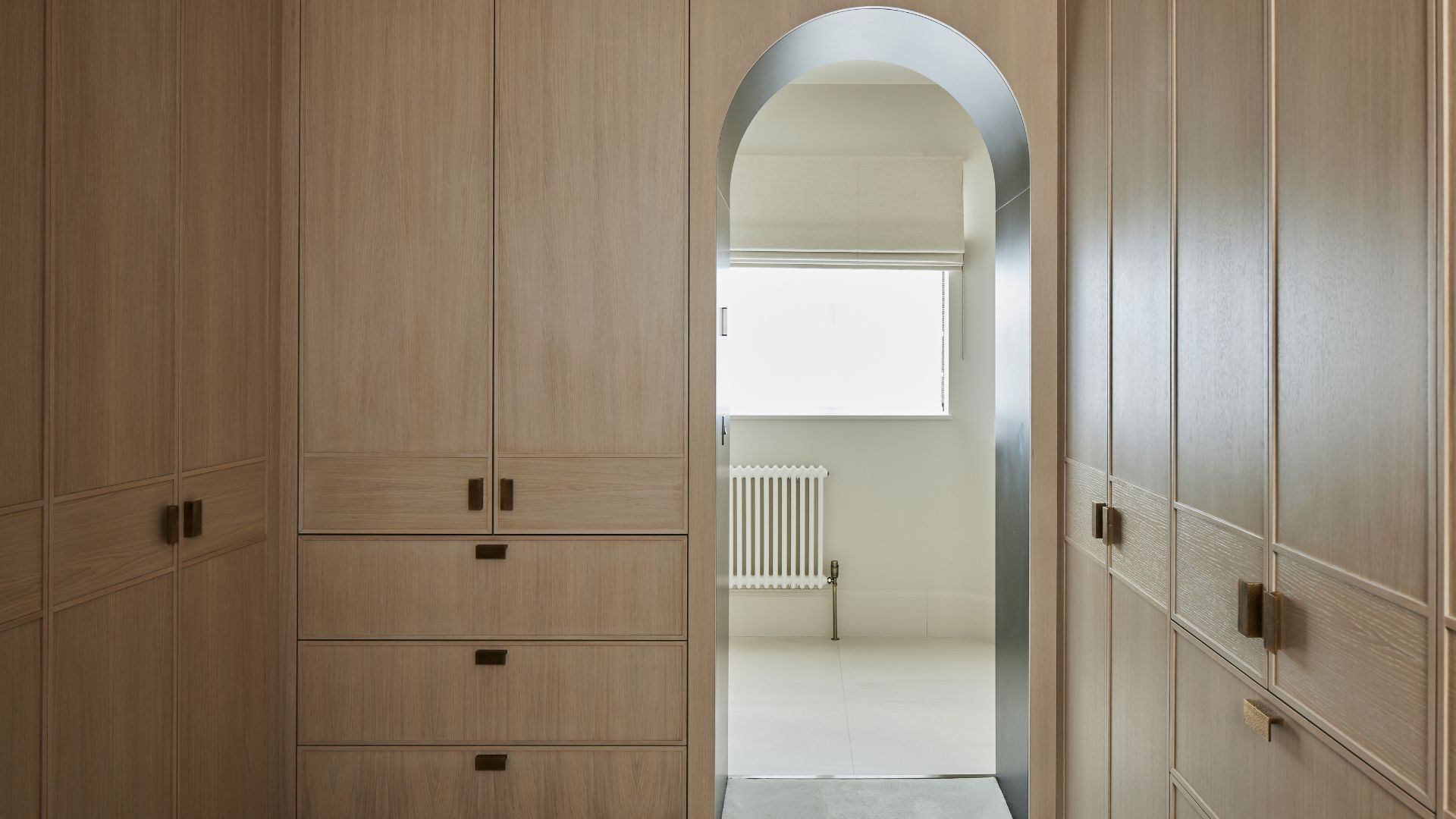 How to Declutter a Closet — An Expert Guide | Livingetc