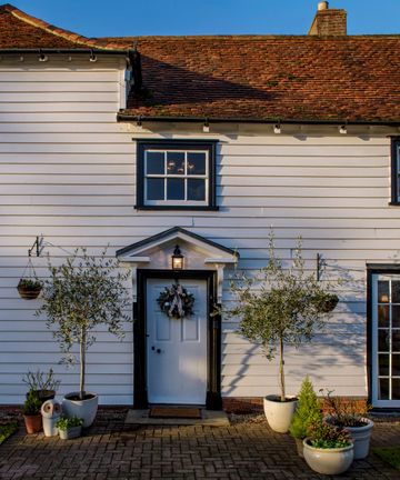 Fall in love with this idyllic weatherboard farmhouse | Ideal Home