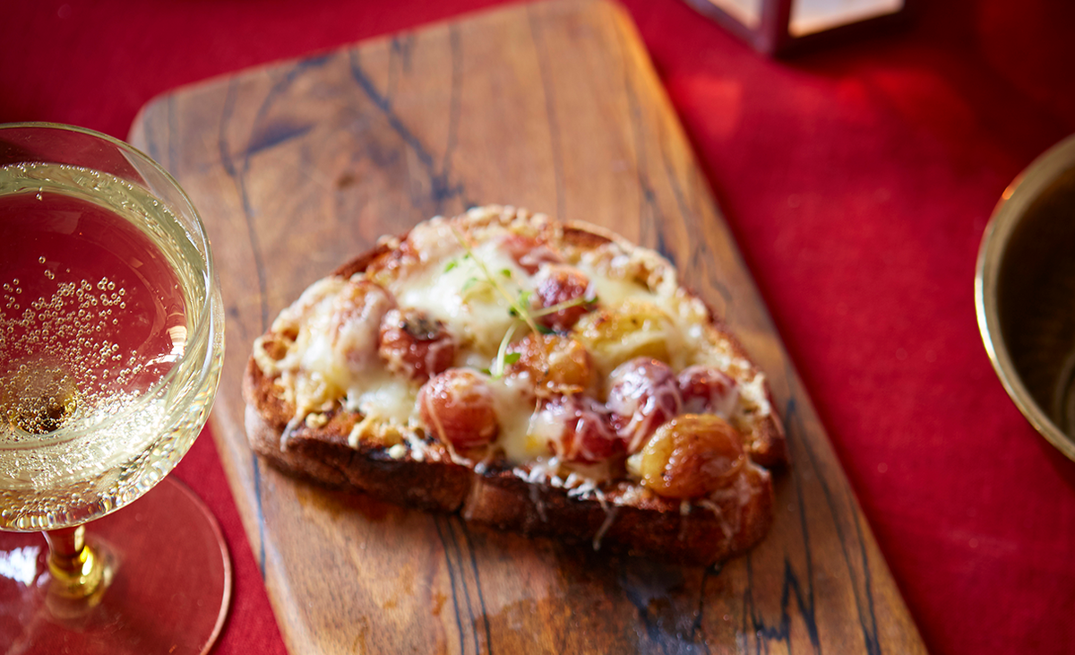 Gruyère cheese on toast with roasted grapes | Breakfast Recipes ...