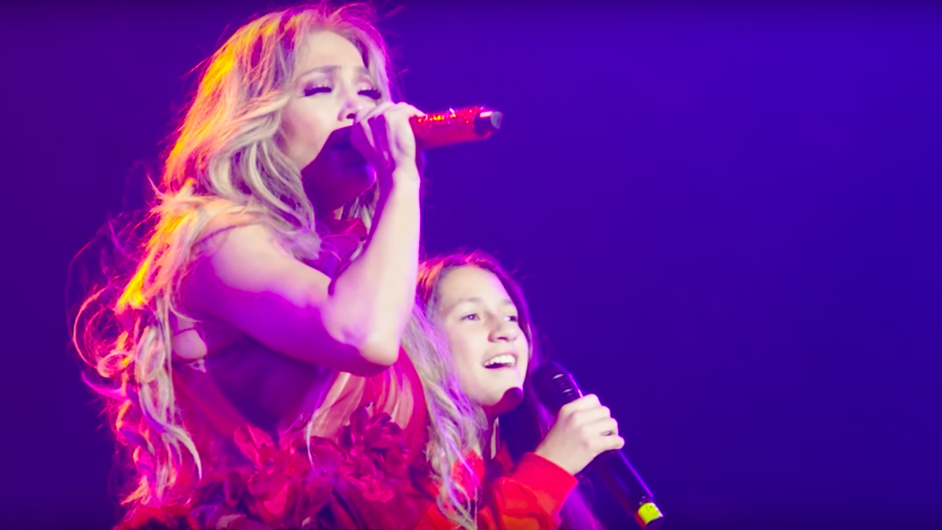 Jennifer Lopez Shares New Video of Bringing Emme Muniz Onstage | Marie ...