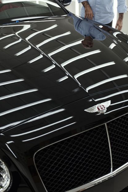 Bentley illuminates Design Miami with a neon installation by Massimo ...