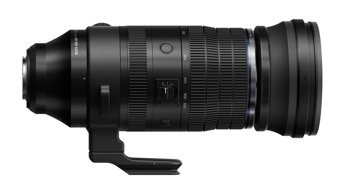 Shoot like a sniper! This super-telephoto lens offers up to 2400mm ...
