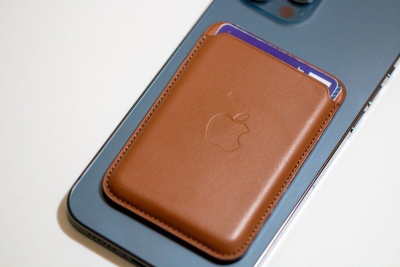 Samsung needs to come up with its own MagSafe in 2021 | Android Central