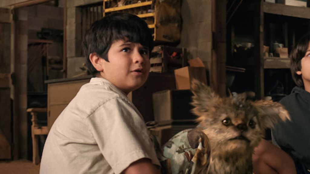 Chupa Cast: Who Plays Who In Netflix's New Family Creature Feature ...