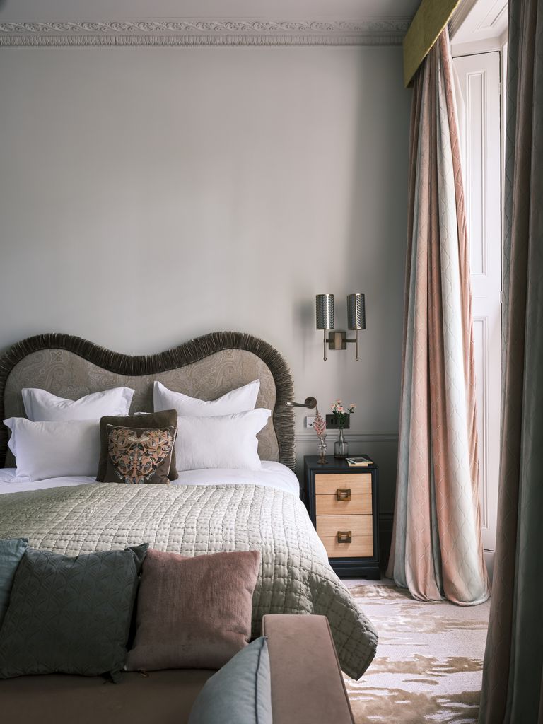 How to hide curtain rod brackets for a seamless finish | Livingetc