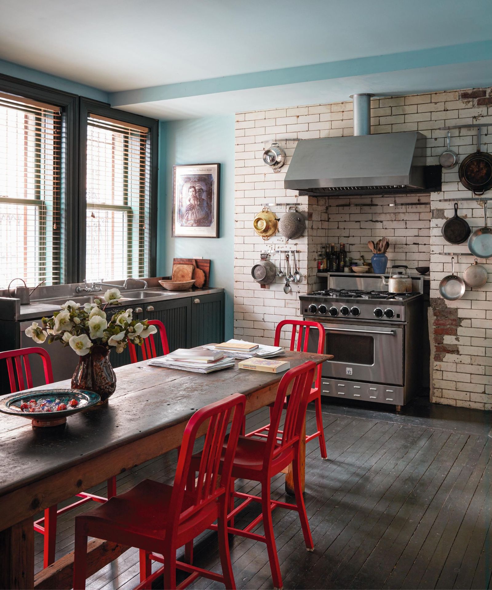 This colorful Harlem house is home to 10,000 books | Homes and Gardens