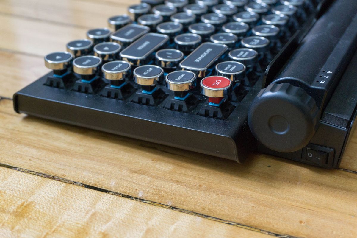 Qwerkytoys Qwerkywriter Mechanical Keyboard Review - Tom's Hardware ...