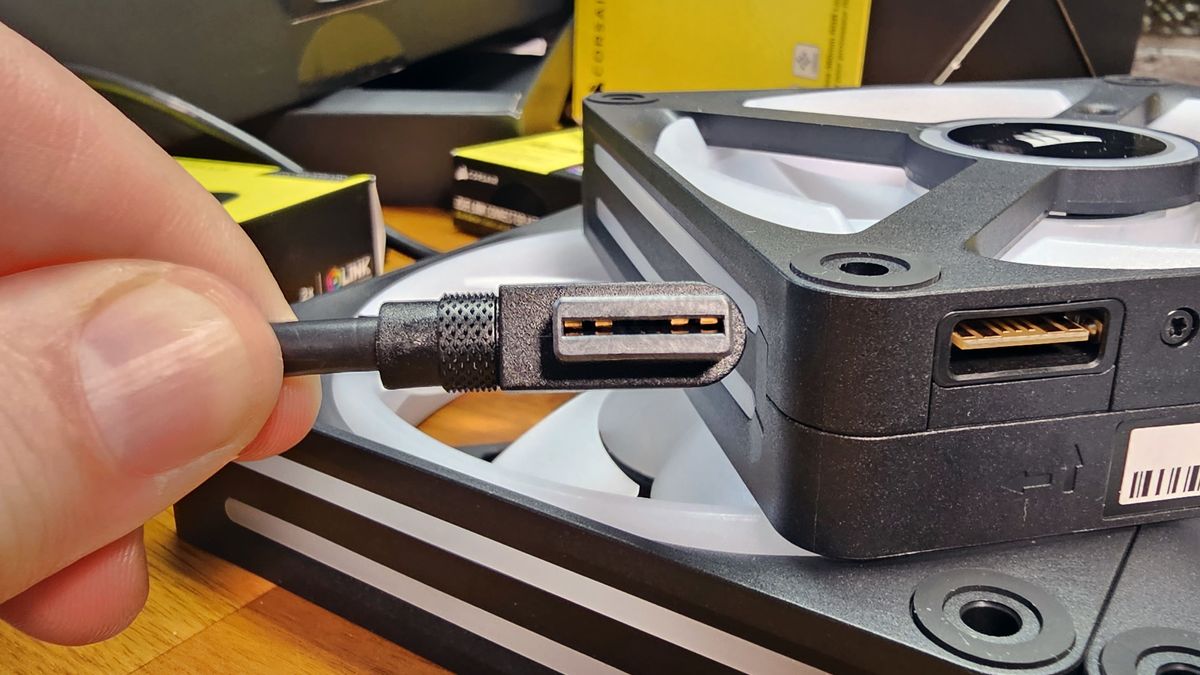 Hands-On: Corsair's iCue Link Brings USB-Like Connectivity to Cooling ...