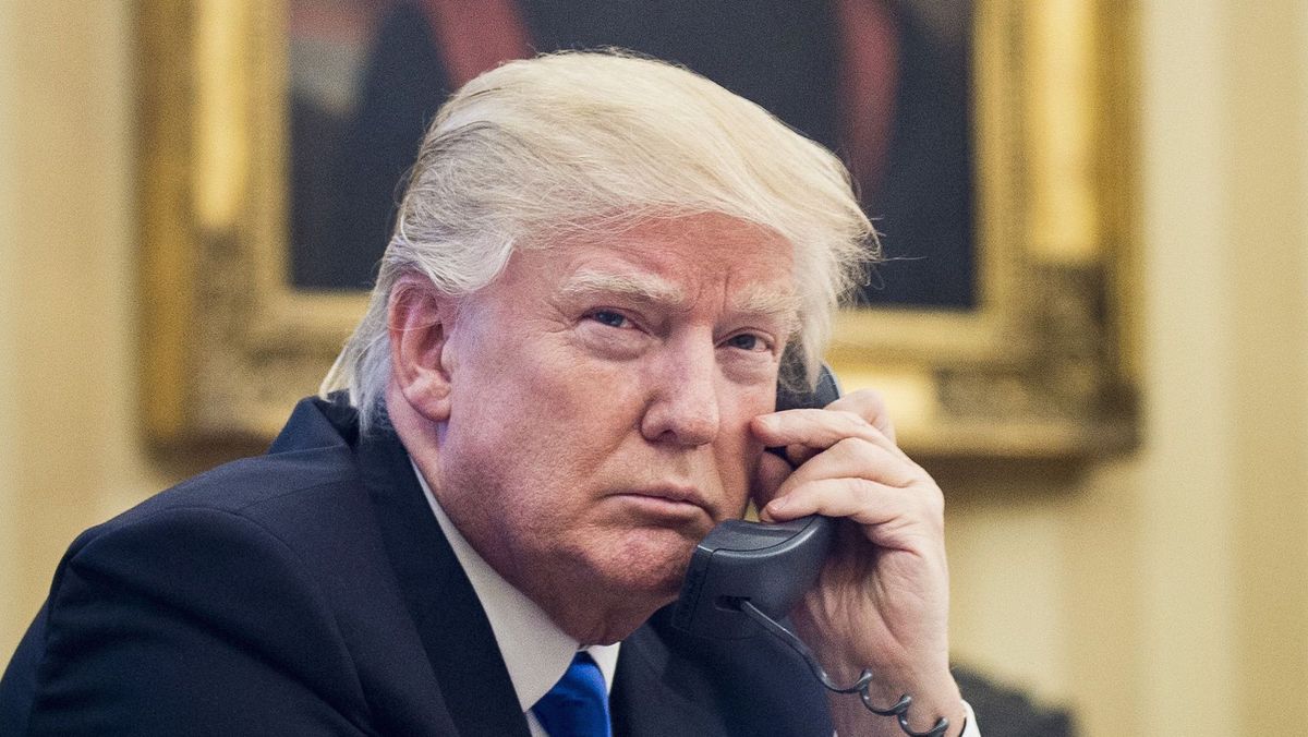 The President Twitter account is the only app on Donald Trump's iPhone ...