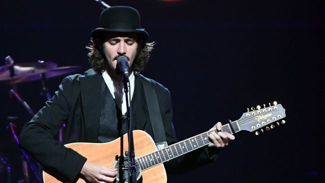 Glenn Frey’s son, Deacon, leaves the Eagles after four years | Guitar World