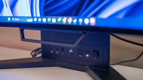 Corsair Xeneon Flex vs LG OLED Flex: battle of the bendable gaming ...