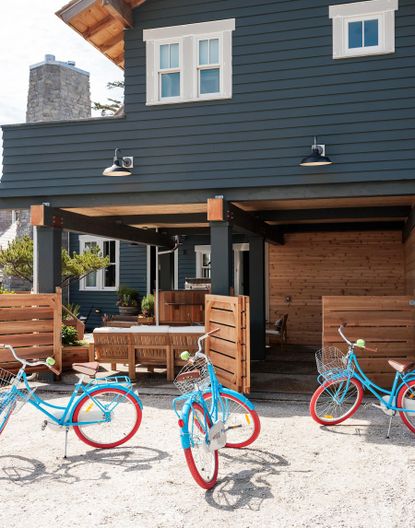 This colourful and funky Seattle beach house is playful yet rustic ...