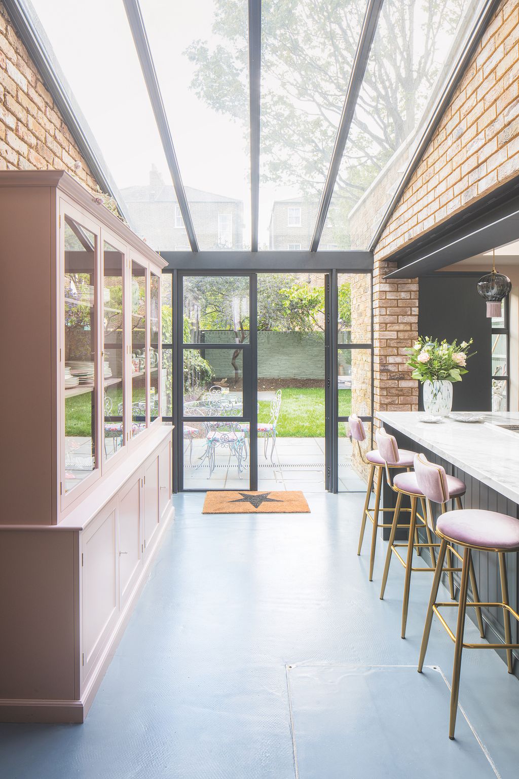 12 extensions with glass roofs for a 'cool' design feature | Homebuilding