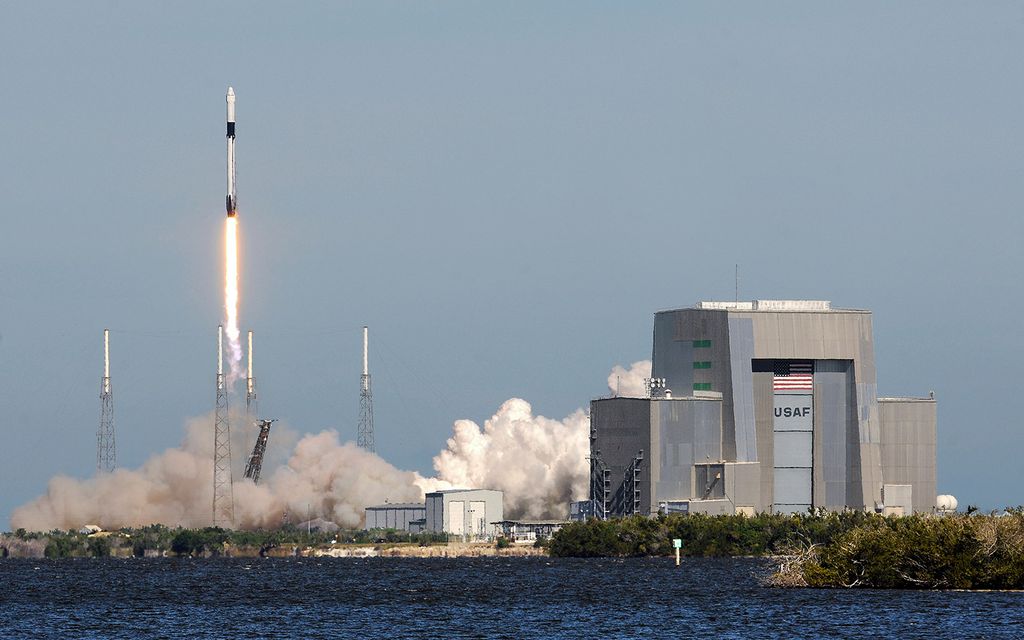 In Photos: SpaceX's Dragon CRS-16 Cargo Launch and Rocket 'Water ...