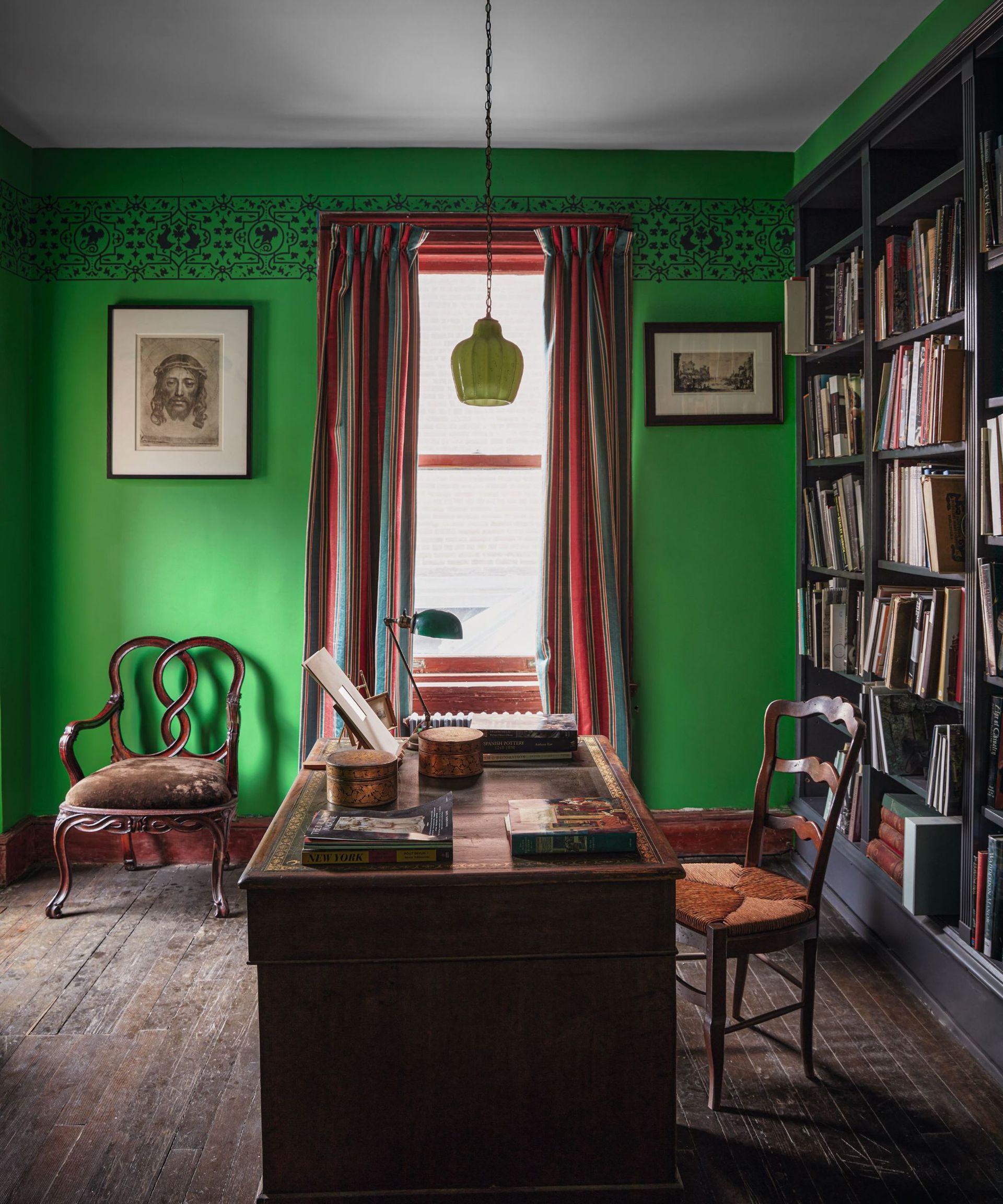 This colorful Harlem house is home to 10,000 books | Homes and Gardens