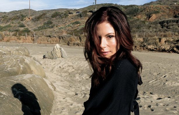 Cindy Alexander Premieres "Heaven's Wall" and Talks New Album 'Deep ...