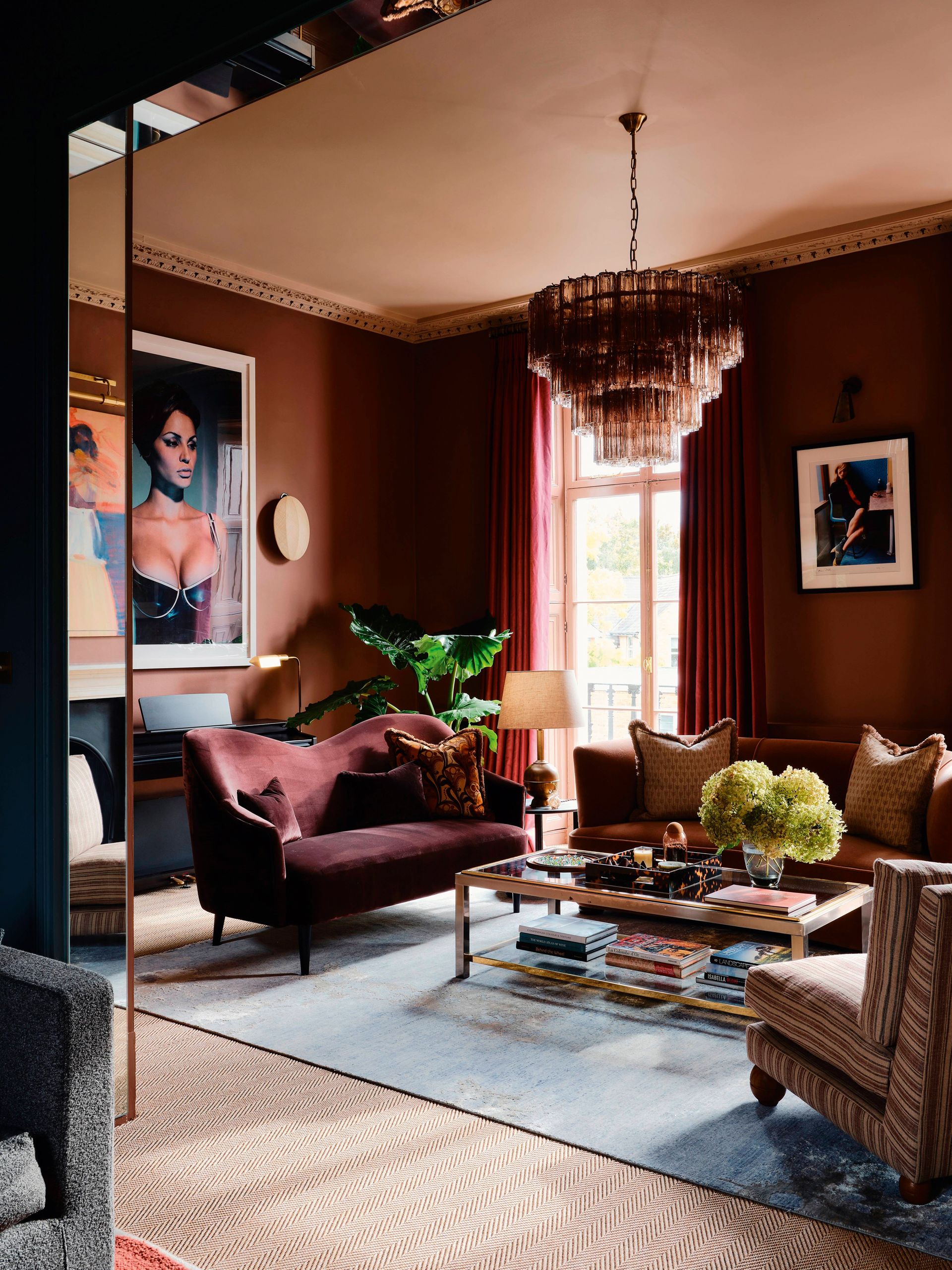 8 Sofa Color Trends Designers Are Loving in 2025 | Livingetc