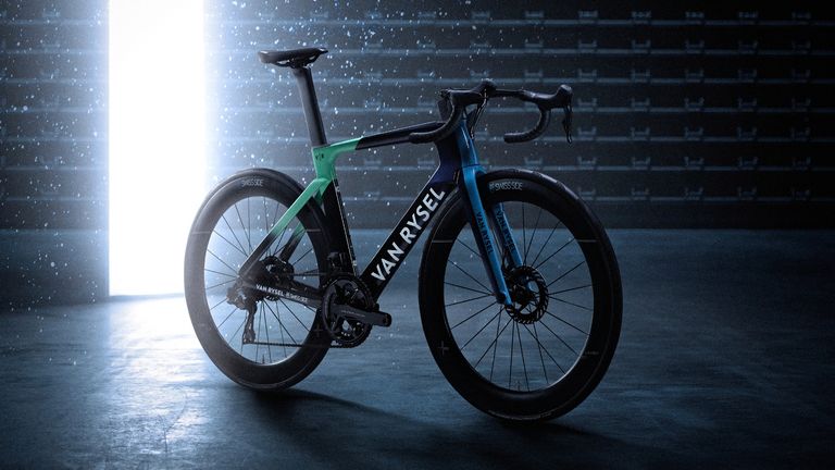 Tech of the week: Van Rysel releases an aero bike (quelle surprise ...