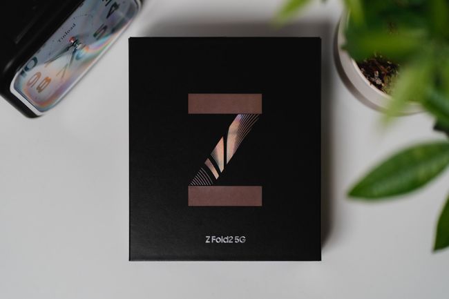 Samsung Galaxy Fold 2 hands-on & unboxing: Flat-out impressive ...