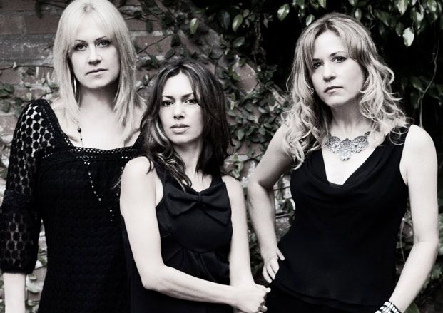 Bangles Guitarist Vicki Peterson Discusses the 30th Anniversary of ...