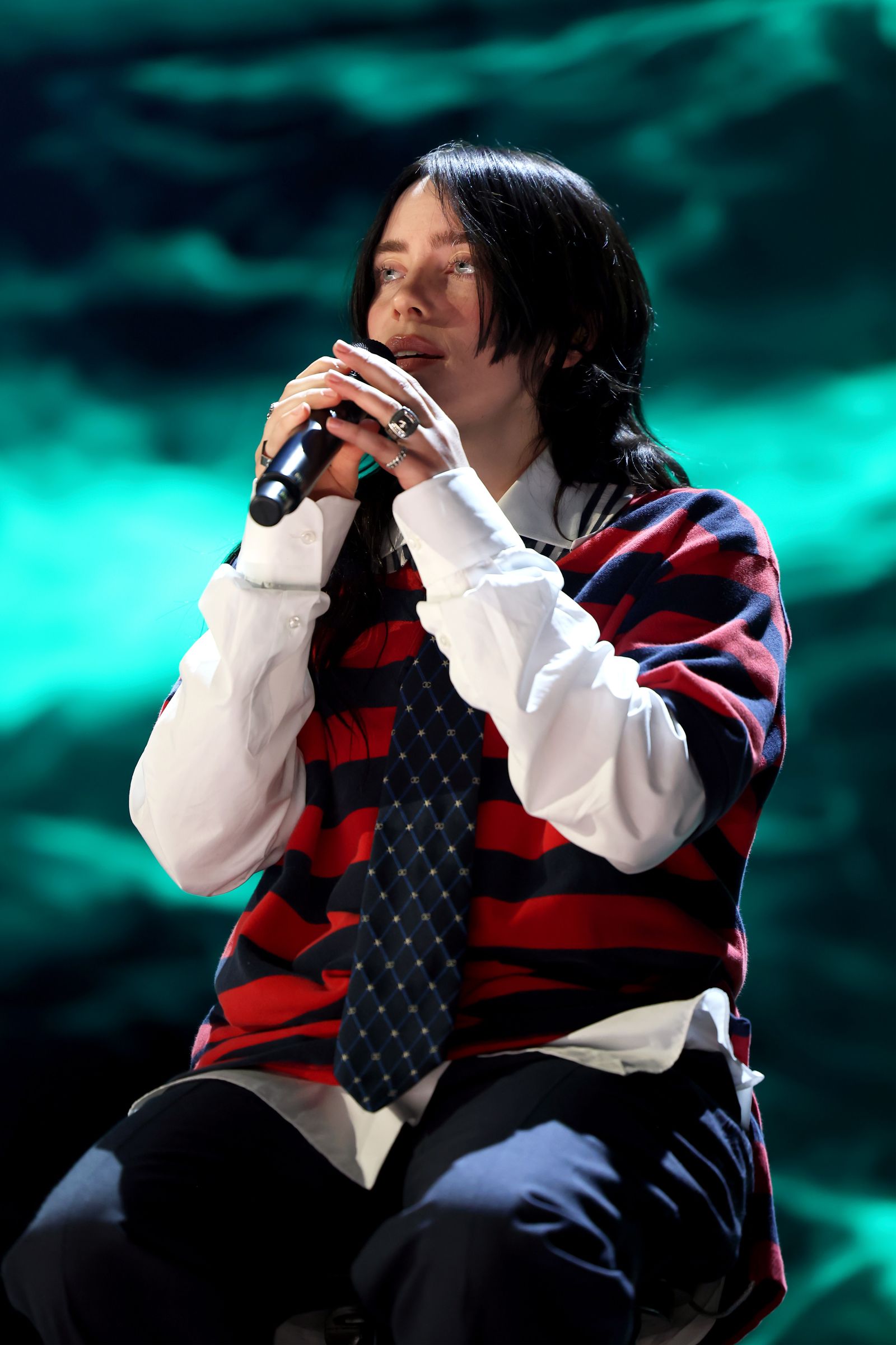 Billie Eilish Got an Octopus Cut and Her Hair Looks So Different ...