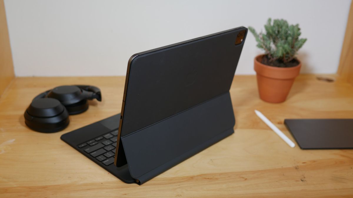 Magic Keyboard for iPad Pro review | Laptop Mag