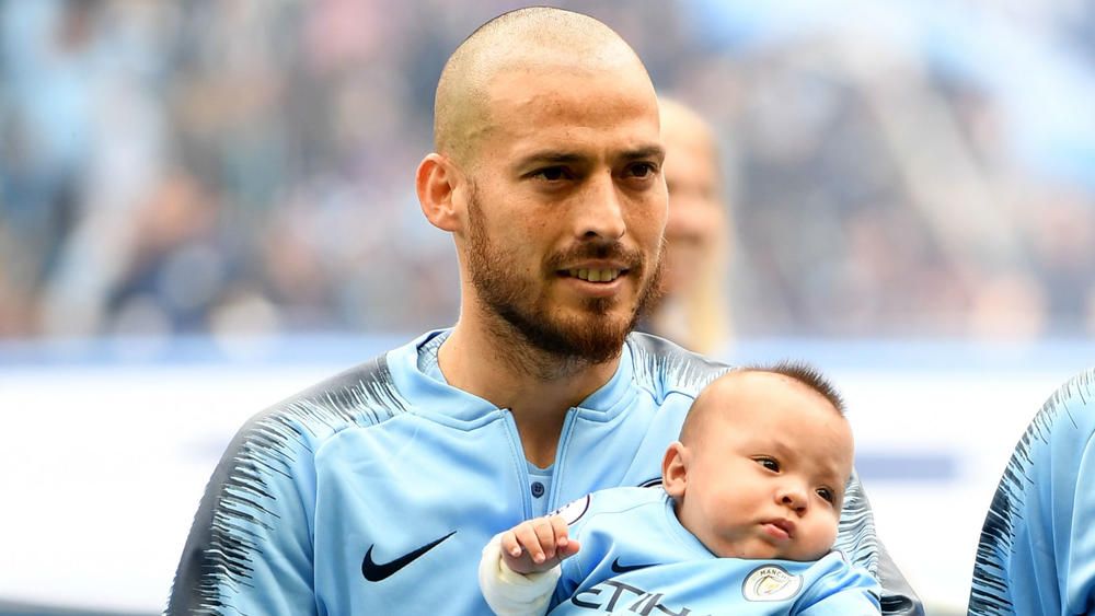 Manchester City celebrate win with Silva's son | FourFourTwo