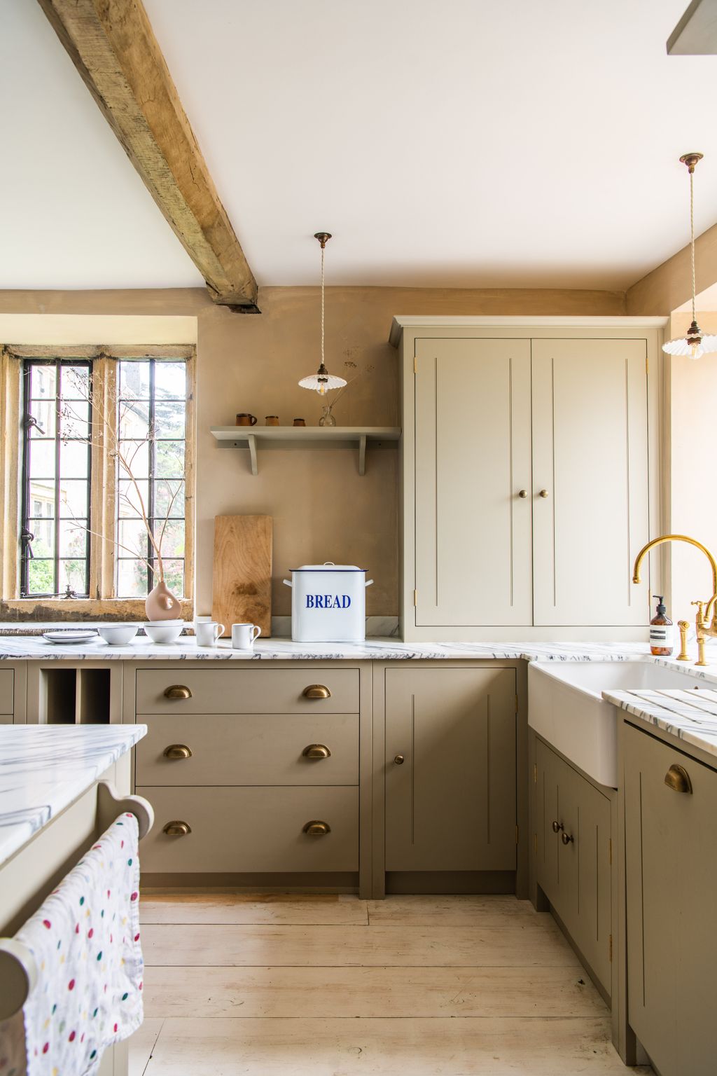 10 beige kitchens that prove this neutral back for 2025 | Homes and Gardens