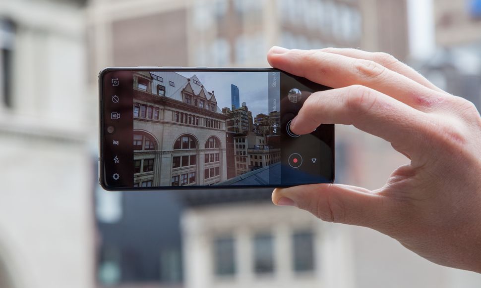 Essential Phone (PH-1) Review: Beautiful But Not Fully Baked | Tom's Guide