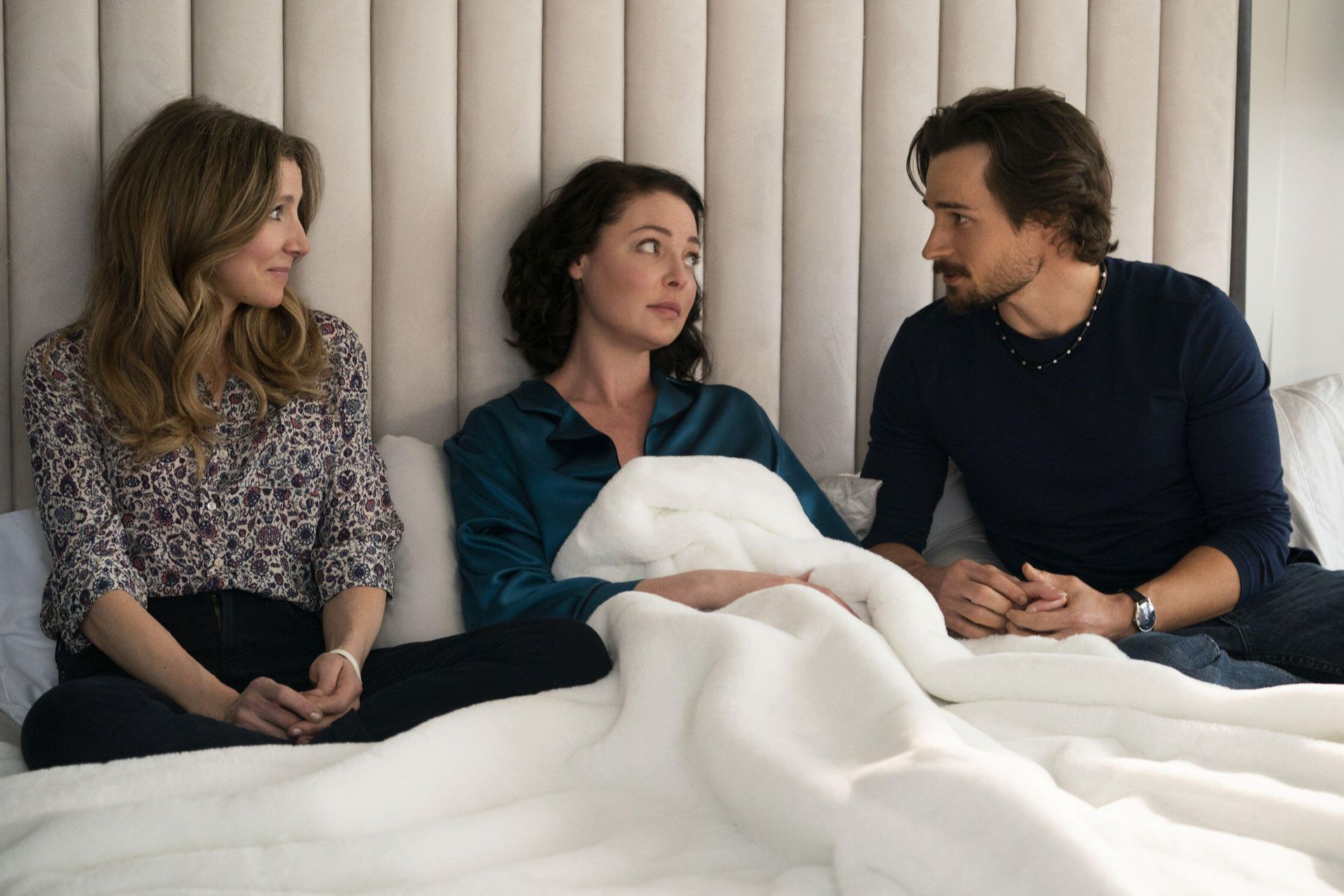 Firefly Lane book vs show - these are the key differences | Woman & Home