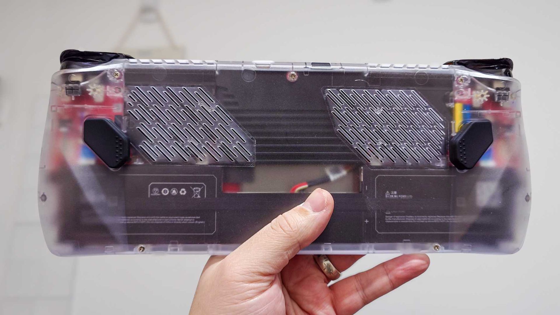 JSAUX RGB Transparent backplate and heatsink for ROG Ally review ...