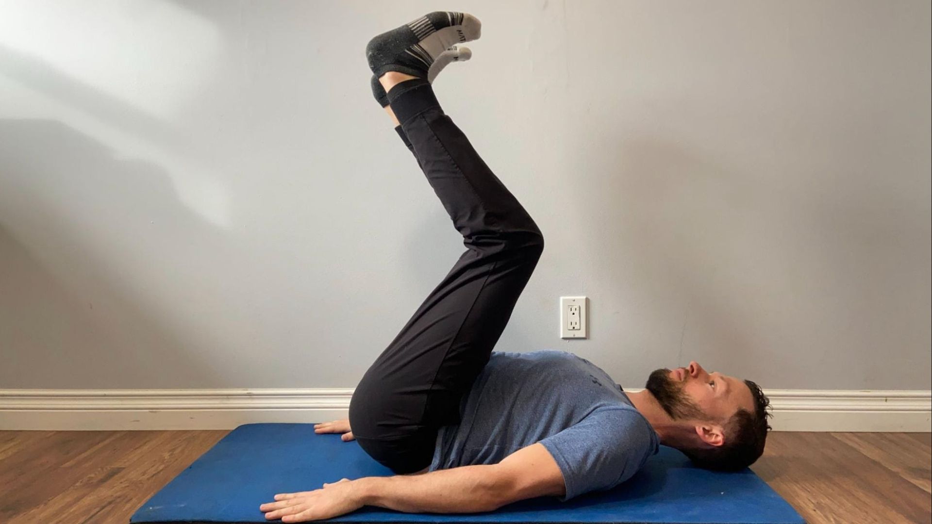 How to do a reverse crunch to build a stronger core | Fit&Well