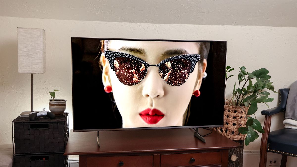 Samsung DU7200 LED TV review | Tom's Guide